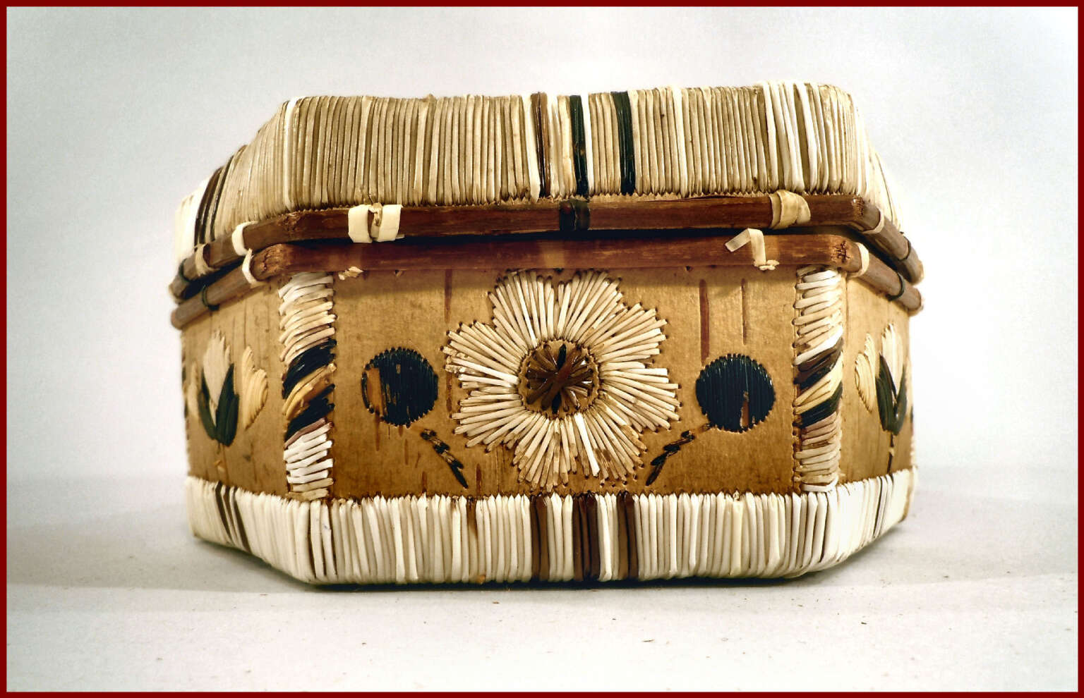 Native American – Ojibwa – Box – American Antiques