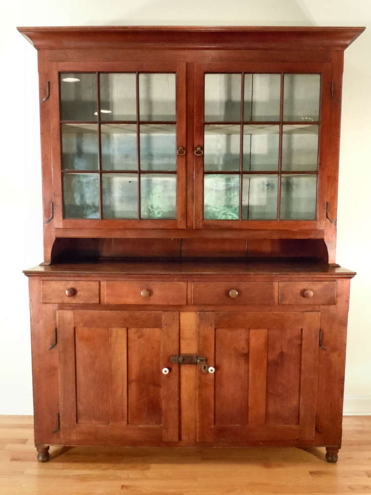 WALNUT PENNSYLVANIA DUTCH CUPBOARD – American Antiques