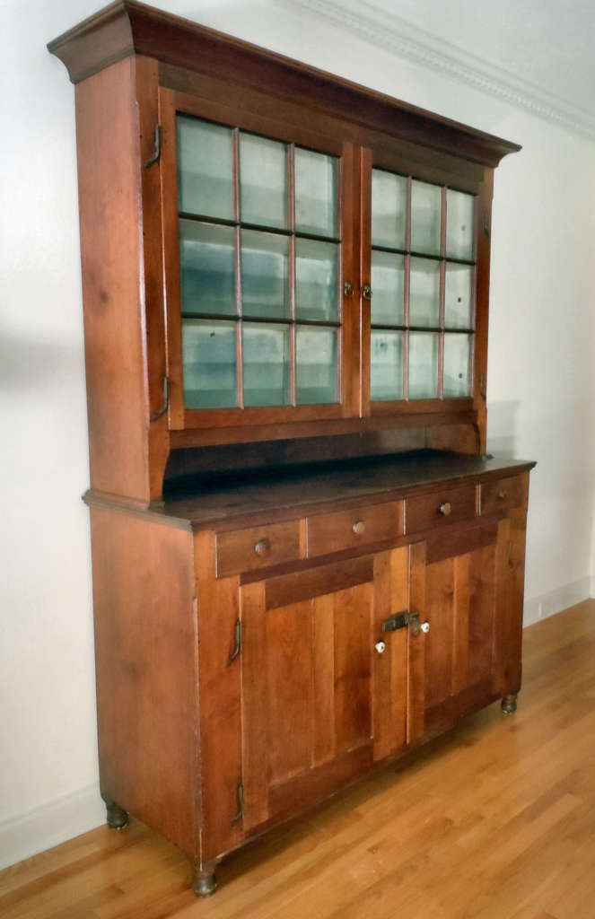 WALNUT PENNSYLVANIA DUTCH CUPBOARD – American Antiques